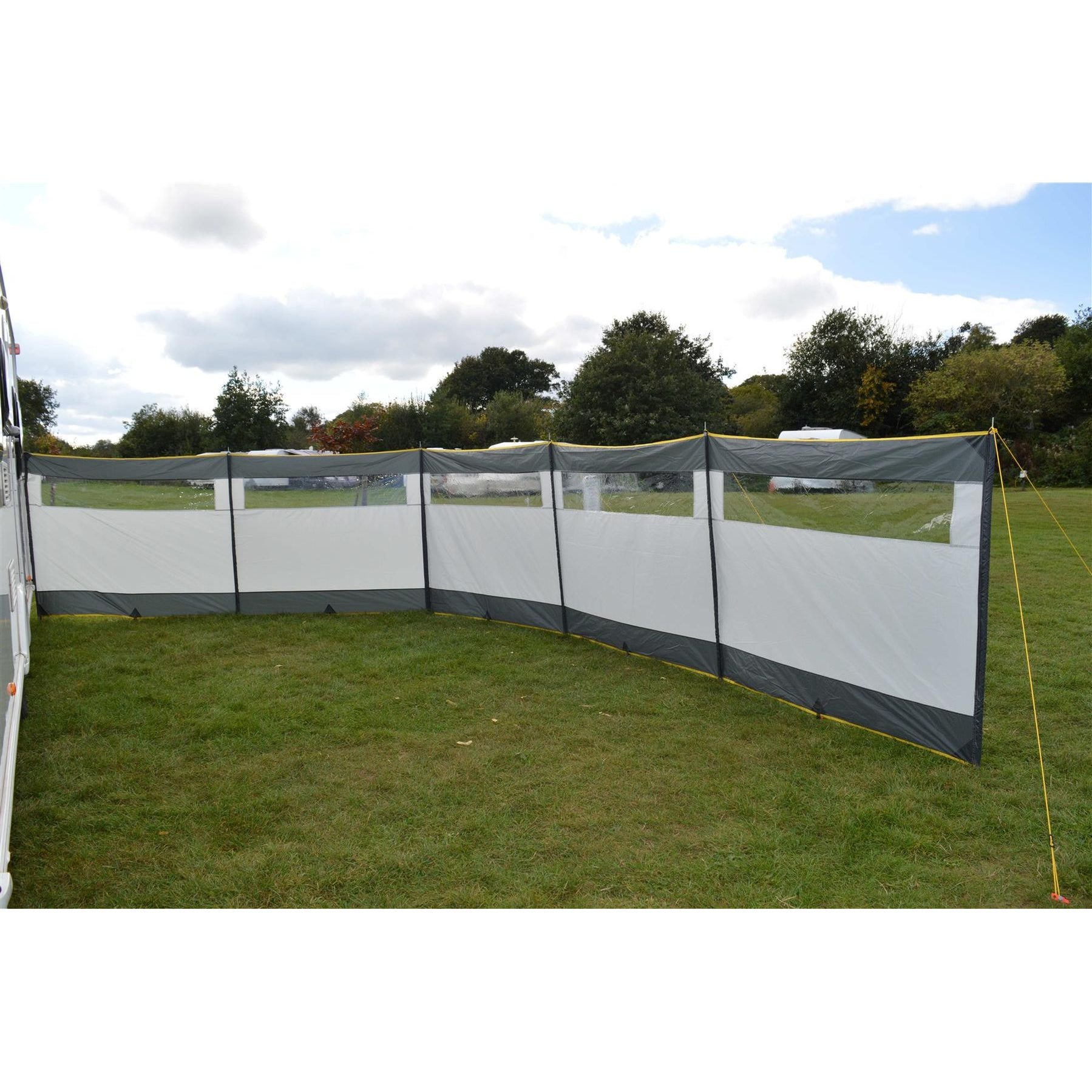 Maypole 5 Panel Steel Poled PVC Windbreak 800cm — UK Camping And Leisure